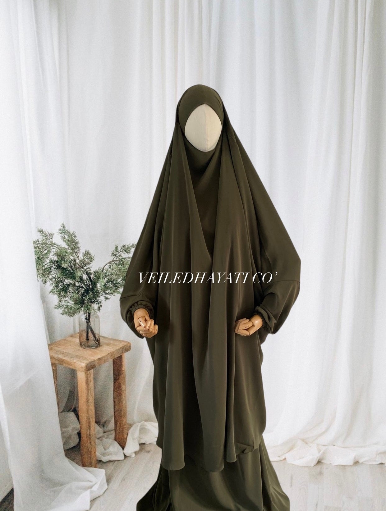 Jilbabs – Veiled Hayati